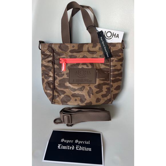 ALOHA Collection | Bags | Aloha Collection Crossbody Purse Super ...